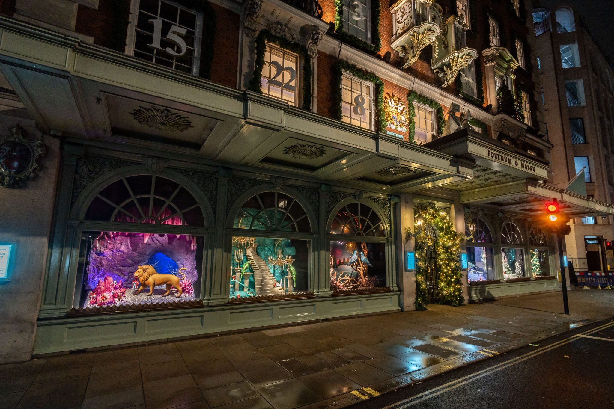 The Magic of London’s Christmas Windows - Radio Christmas